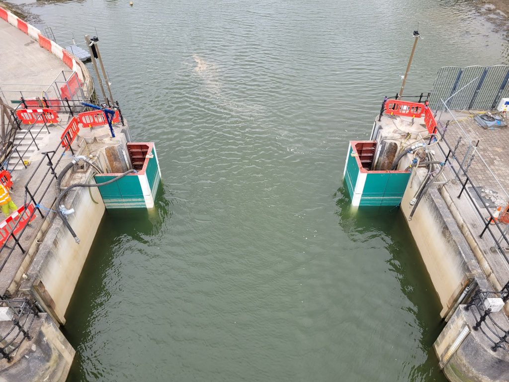 Limpet Dams | Temporary Dam Specialists | Robert Nicholas